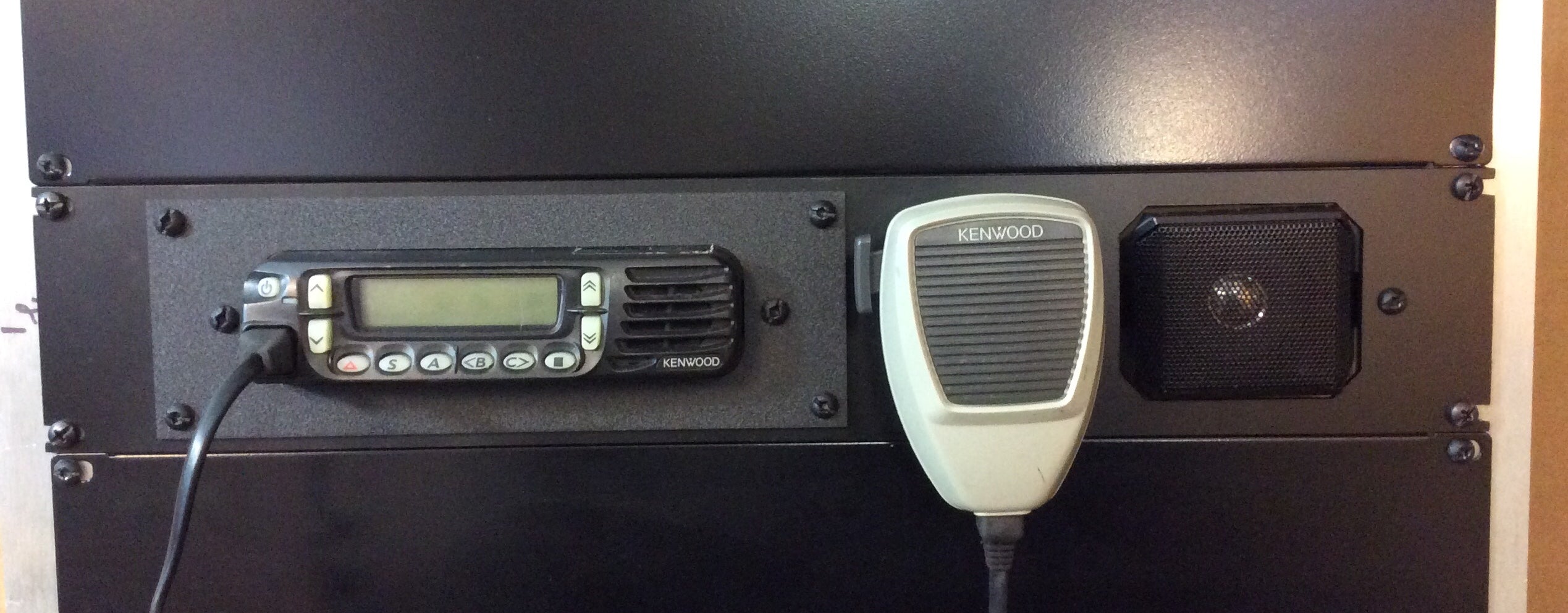 19" Rack Panel for Single Radio Mounting Speaker